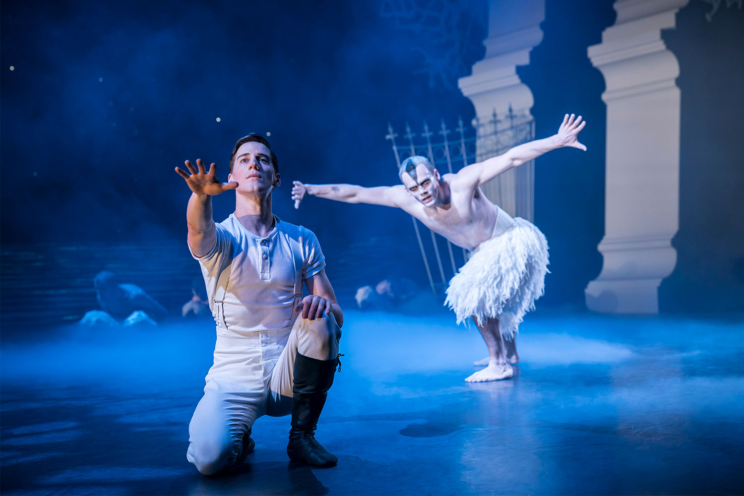 Matthew Bourne's Swan Lake - Birmingham Hippodrome